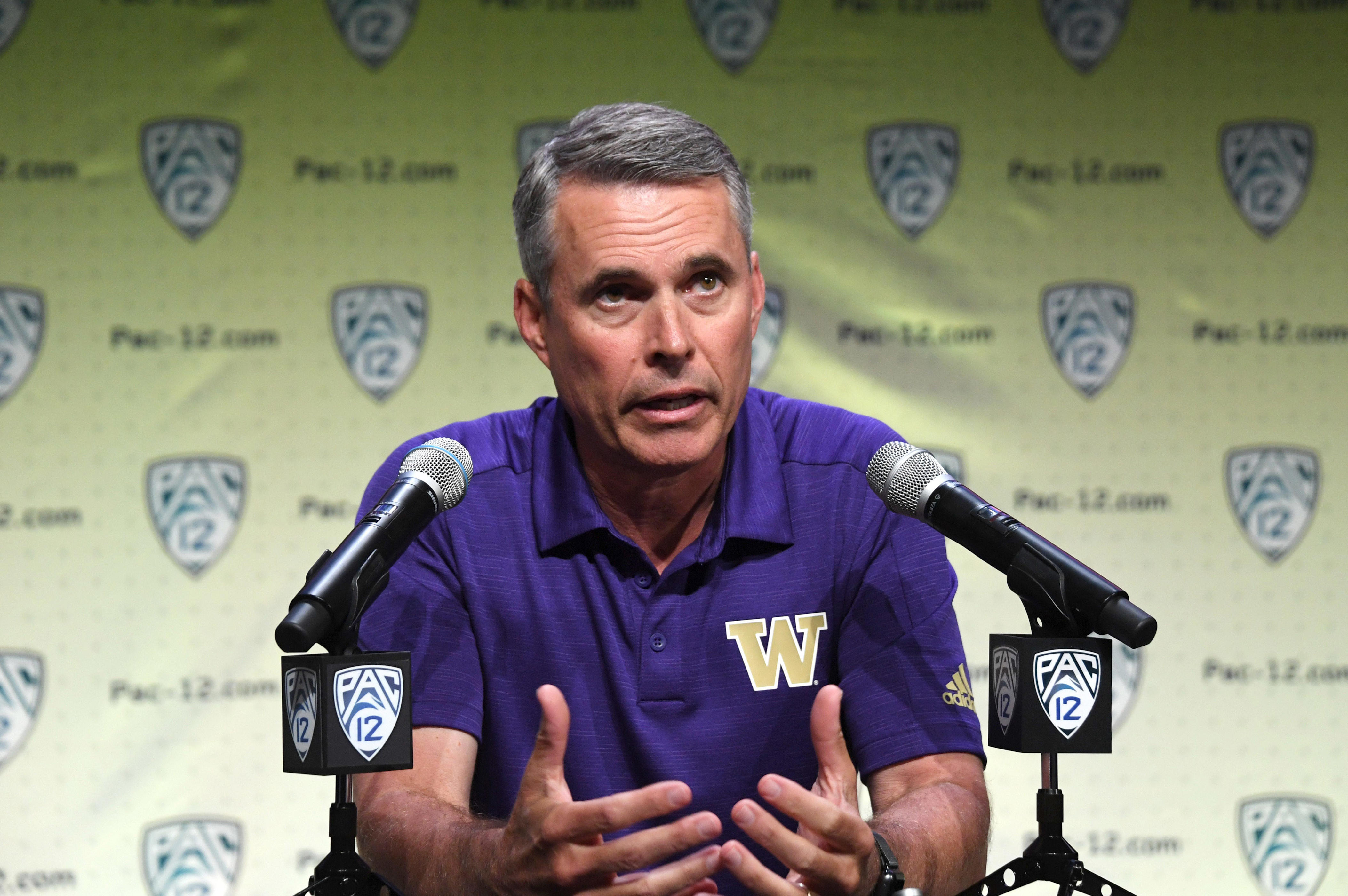 Former Washington coach Chris Petersen named to CFB HOF 2026 class