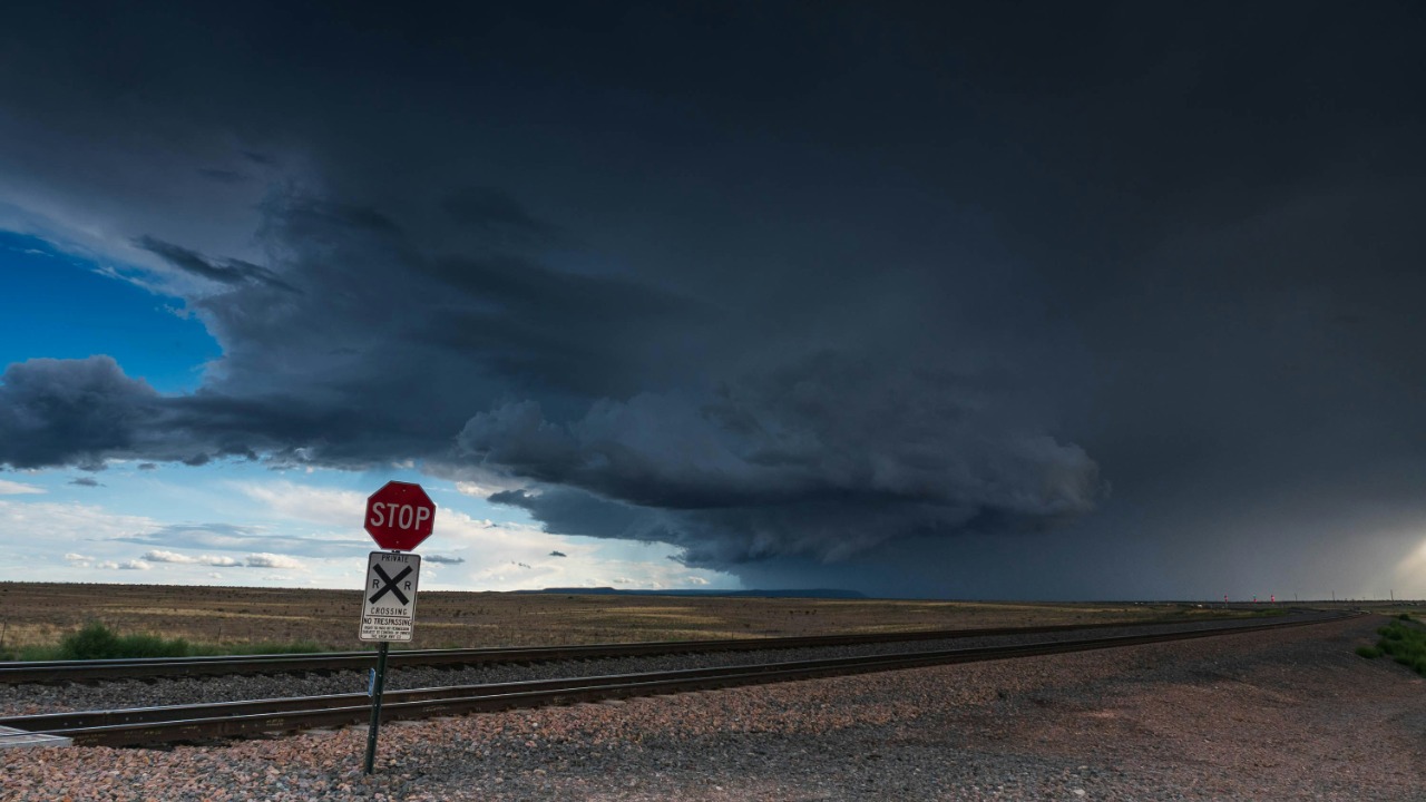 Deceptive killer storm shreds 3 states with 'extremely dangerous ...