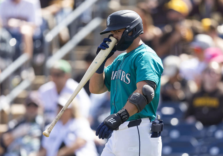 Mariners reacts survey: 42 days till spring