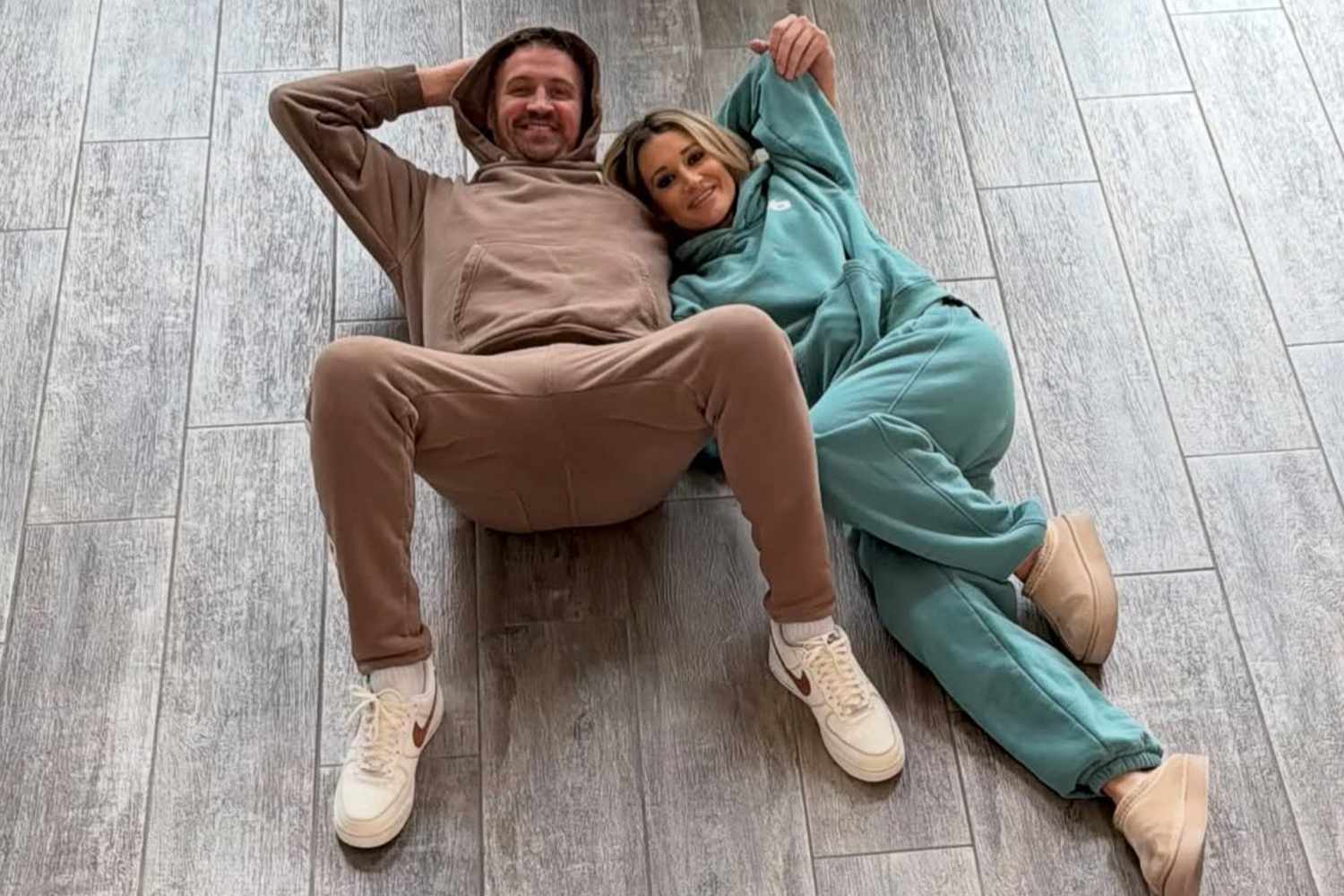 Ryan Lochte moves in with girlfriend and her 3 kids for new blended ...