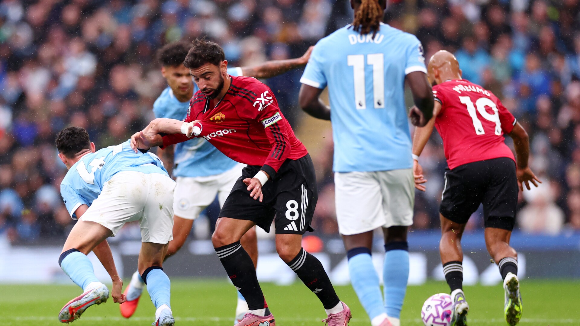 Manchester United vs Manchester City predicted lineups, team news ...