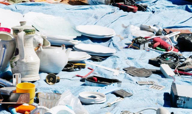 Shopper shares photo after making upsetting sighting on thrift store ...