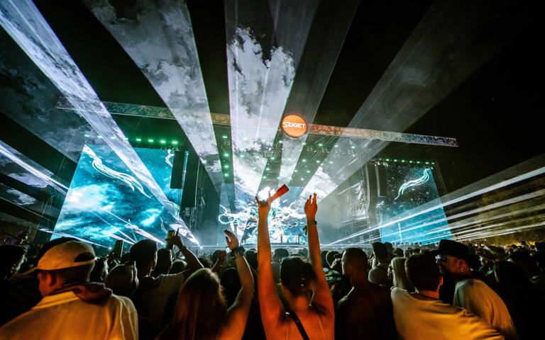 21 cool Valentine's Day gifts he'll want to keep