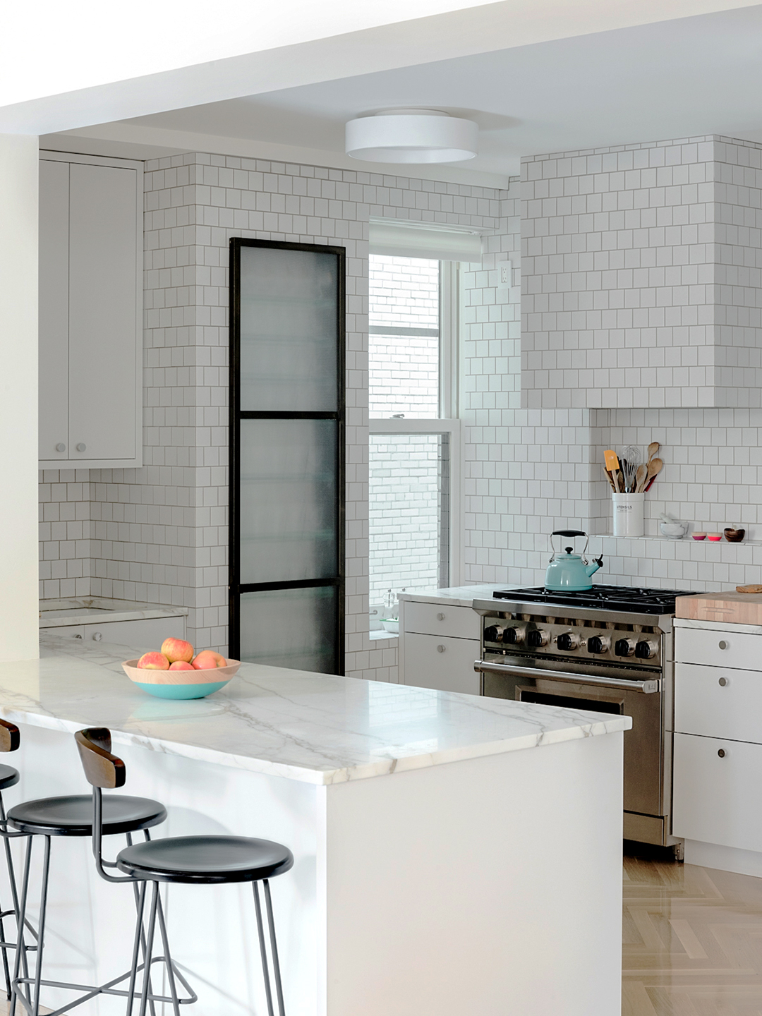 The cabinet finish that finally knocked white off its pedestal