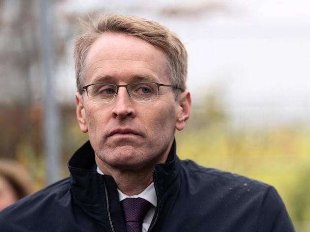 Ein Biedermann wird zum Brandstifter: Ministerpräsident spricht von ...