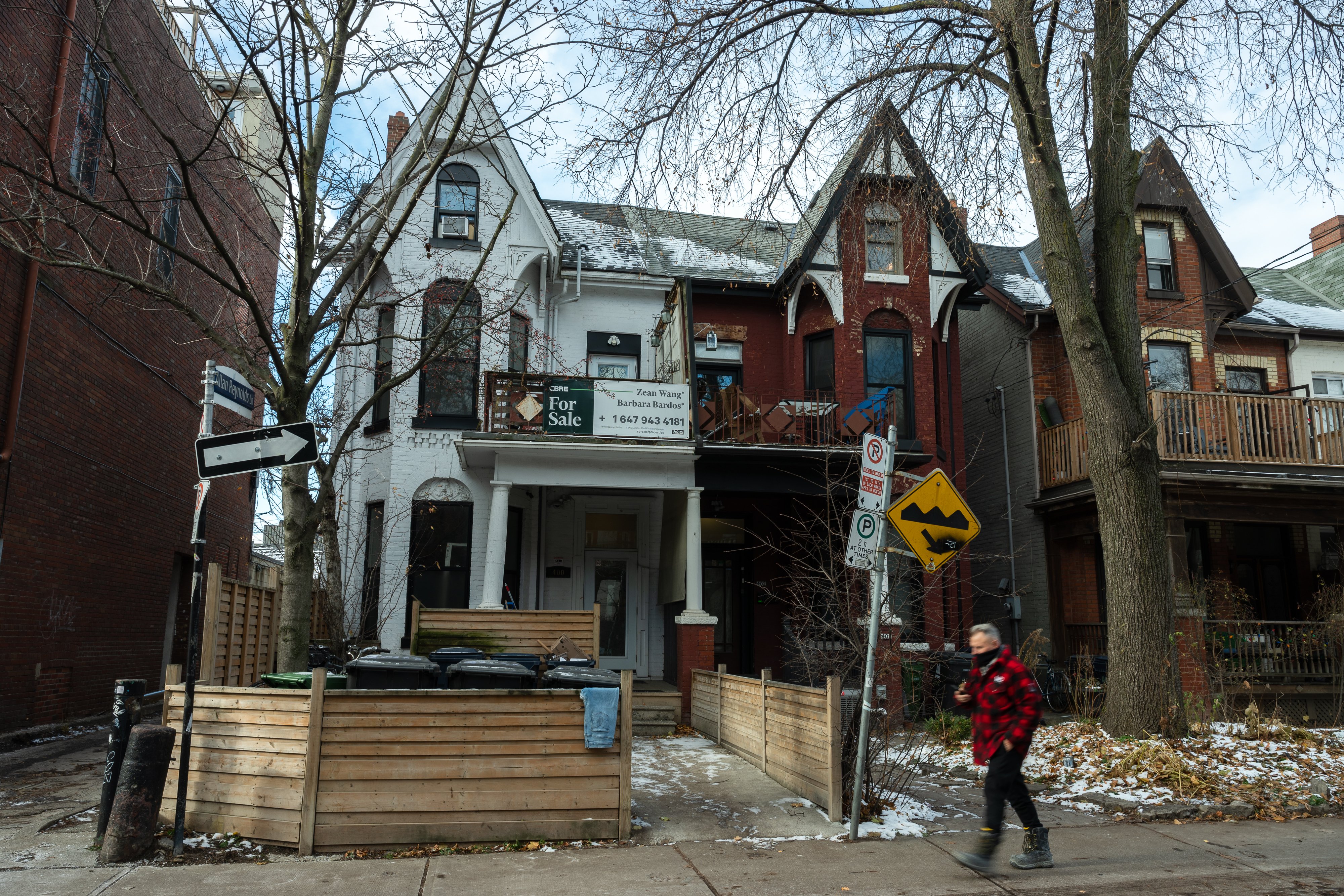 Toronto home sales are the lowest in a quarter century