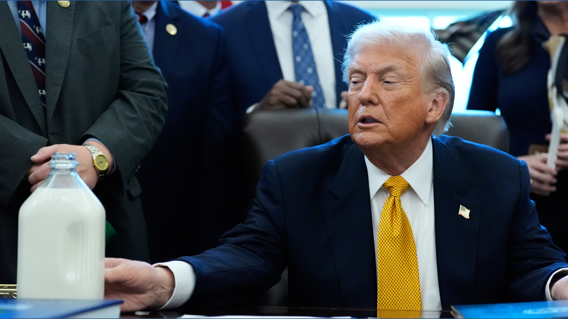 Trump signs bill to bring whole milk back to schools