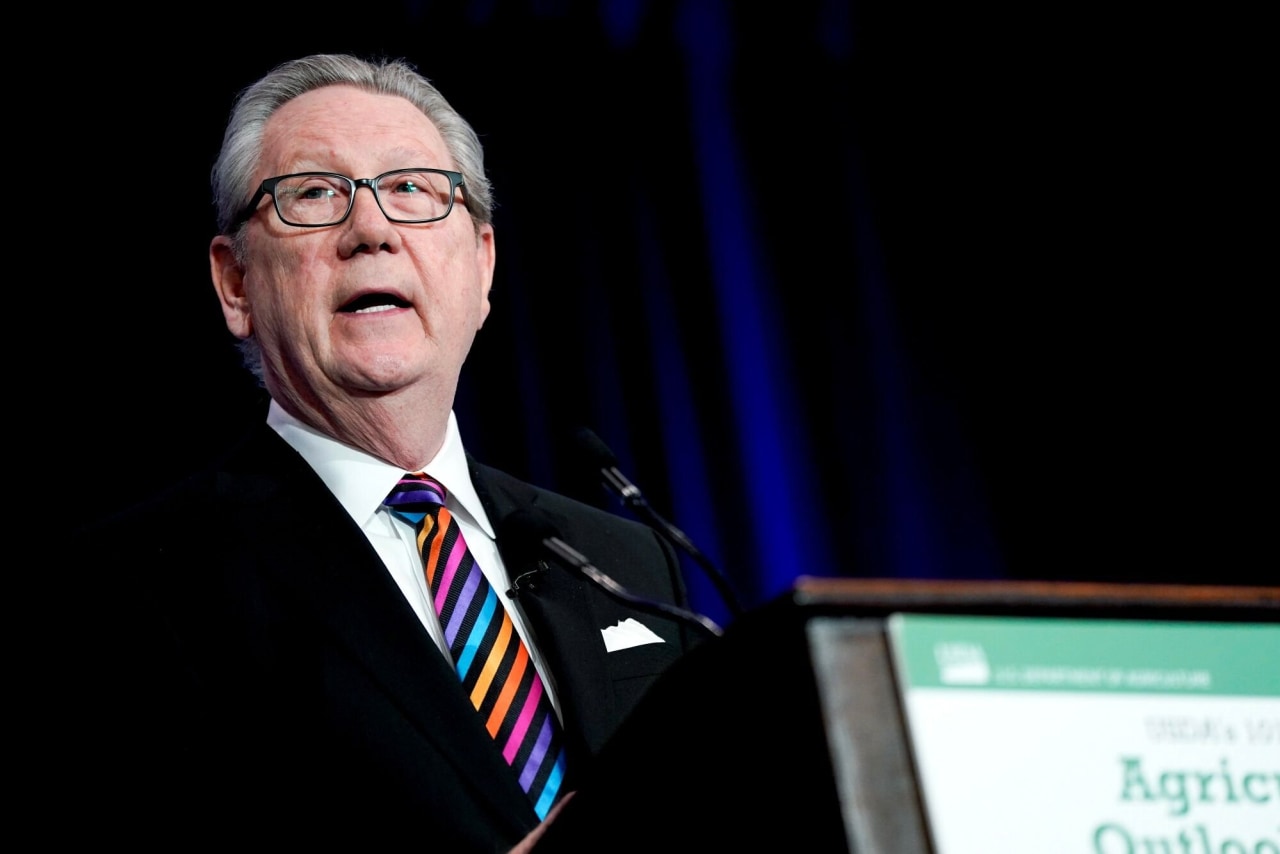 Fed’s Schmid says inflation warrants keeping interest rates unchanged