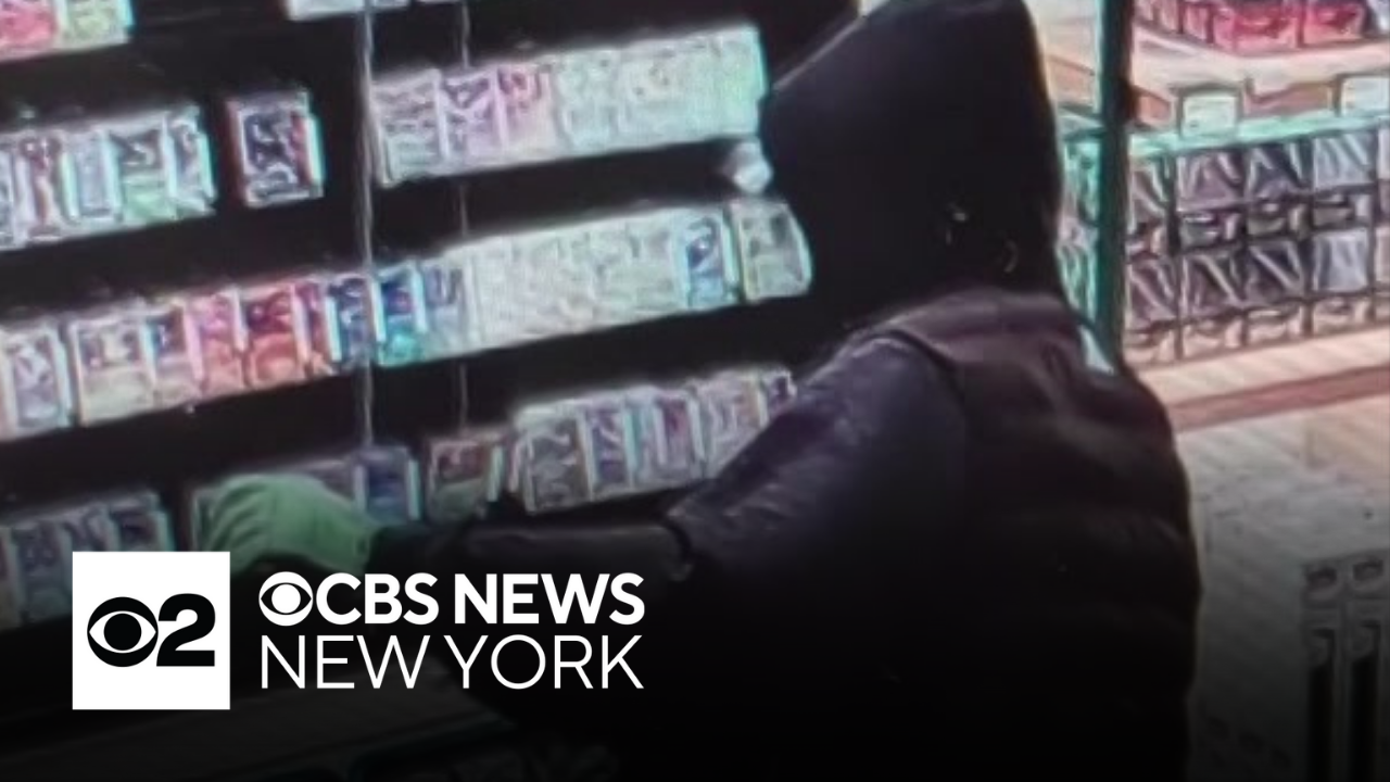 Police searching for armed suspects who robbed Manhattan trading card store
