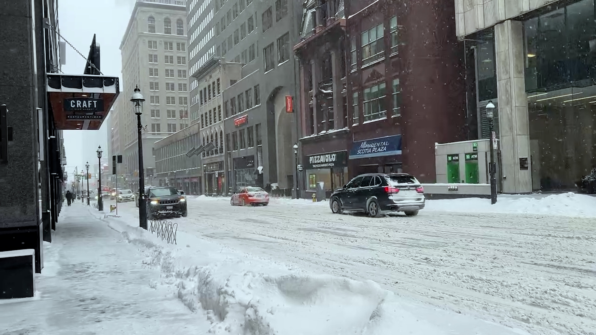 'It was awful': Heavy snowfall blankets Toronto