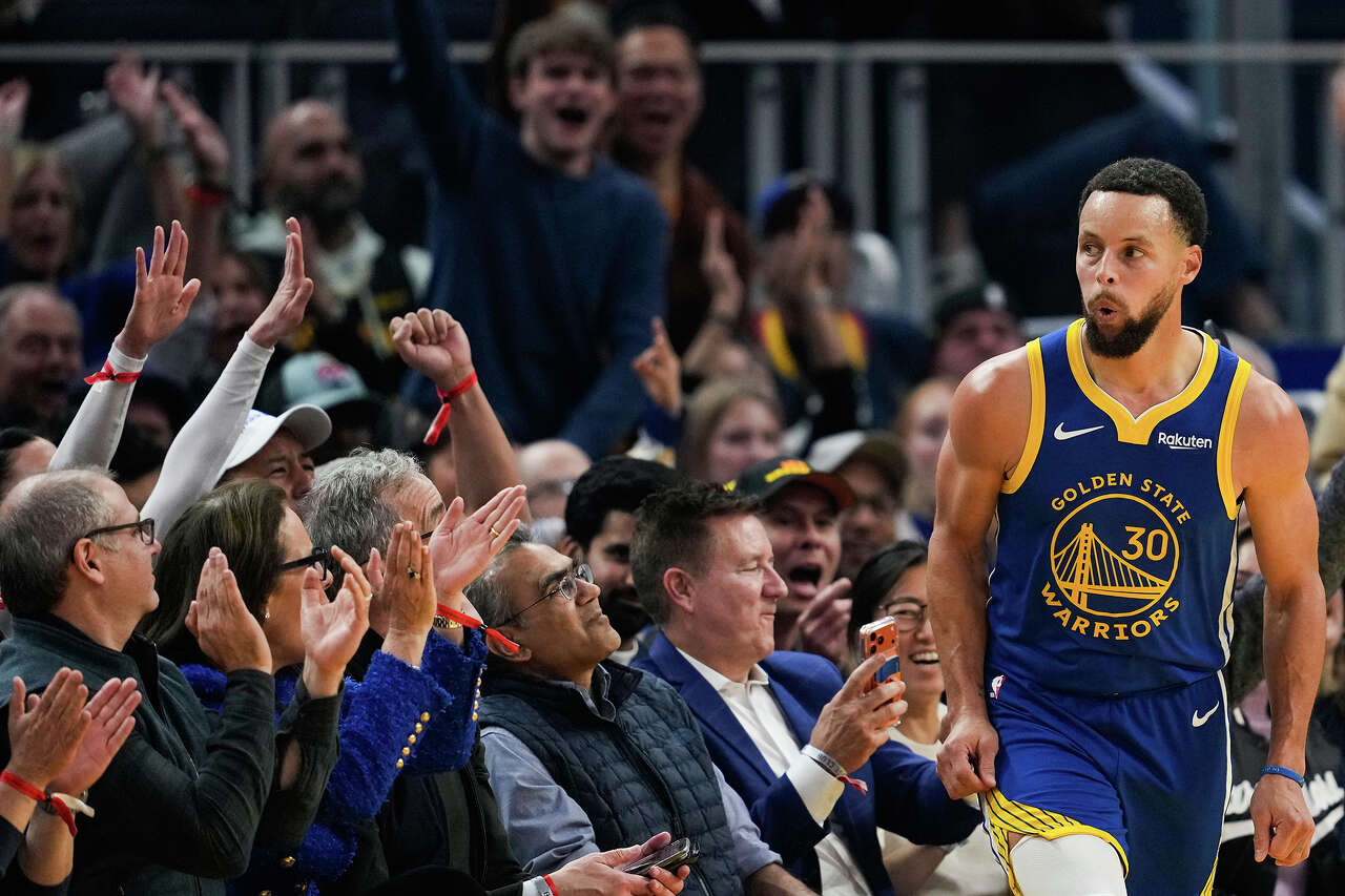 Steph Curry leads big celebrity presence at Cal-Duke basketball game