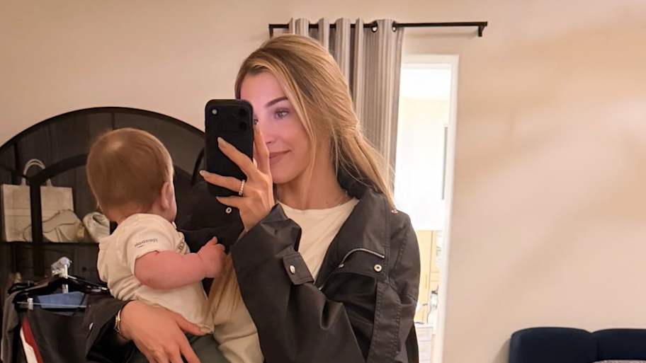 Alex Bregman's wife Reagan steals spotlight with stunning look for Cubs ...