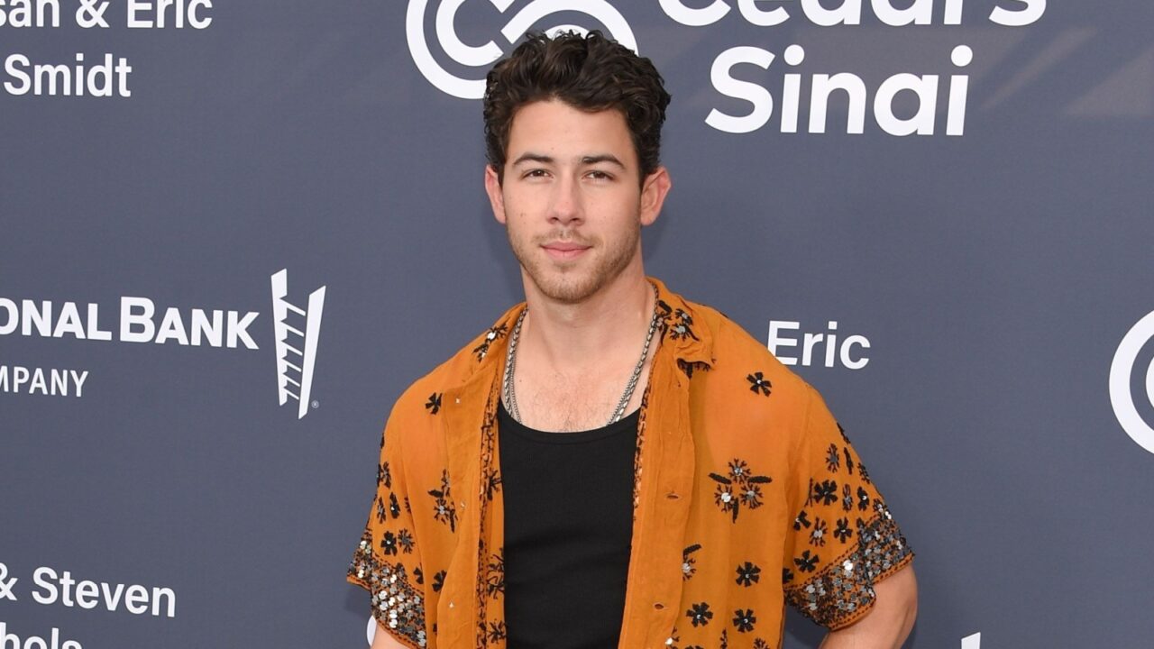 Nick Jonas responds to viral clip from Golden Globes, cites social ...