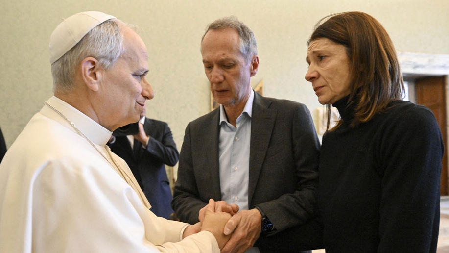 « Très touché », le pape Léon XIV a rencontré des familles de victimes ...