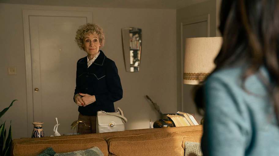 Ponies season 1 episode 5 recap: Another mole enters the picture