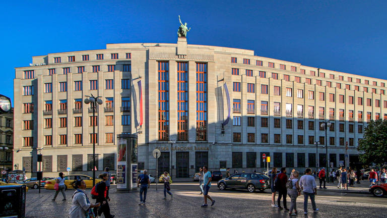 Czech central bank shocks markets by adding cryptocurrency to reserves