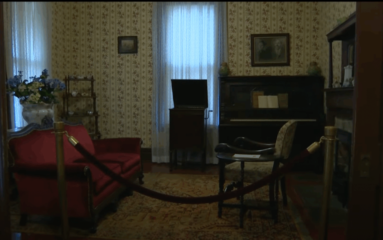 Inside MLK’s childhood home in honor of the civil rights icon’s 97th ...