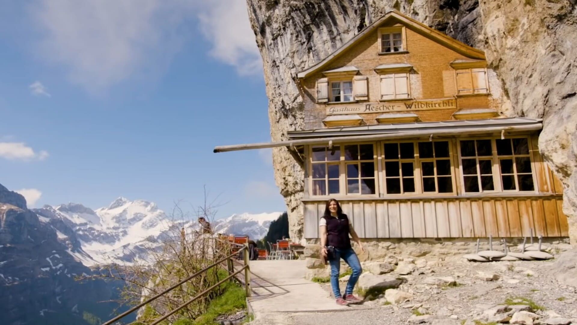 A Mountain Restaurant Where Effort Rewarded Becomes an Unforgettable ...