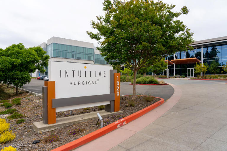 JPM26: Intuitive’s stock falls despite positive FY25 financials