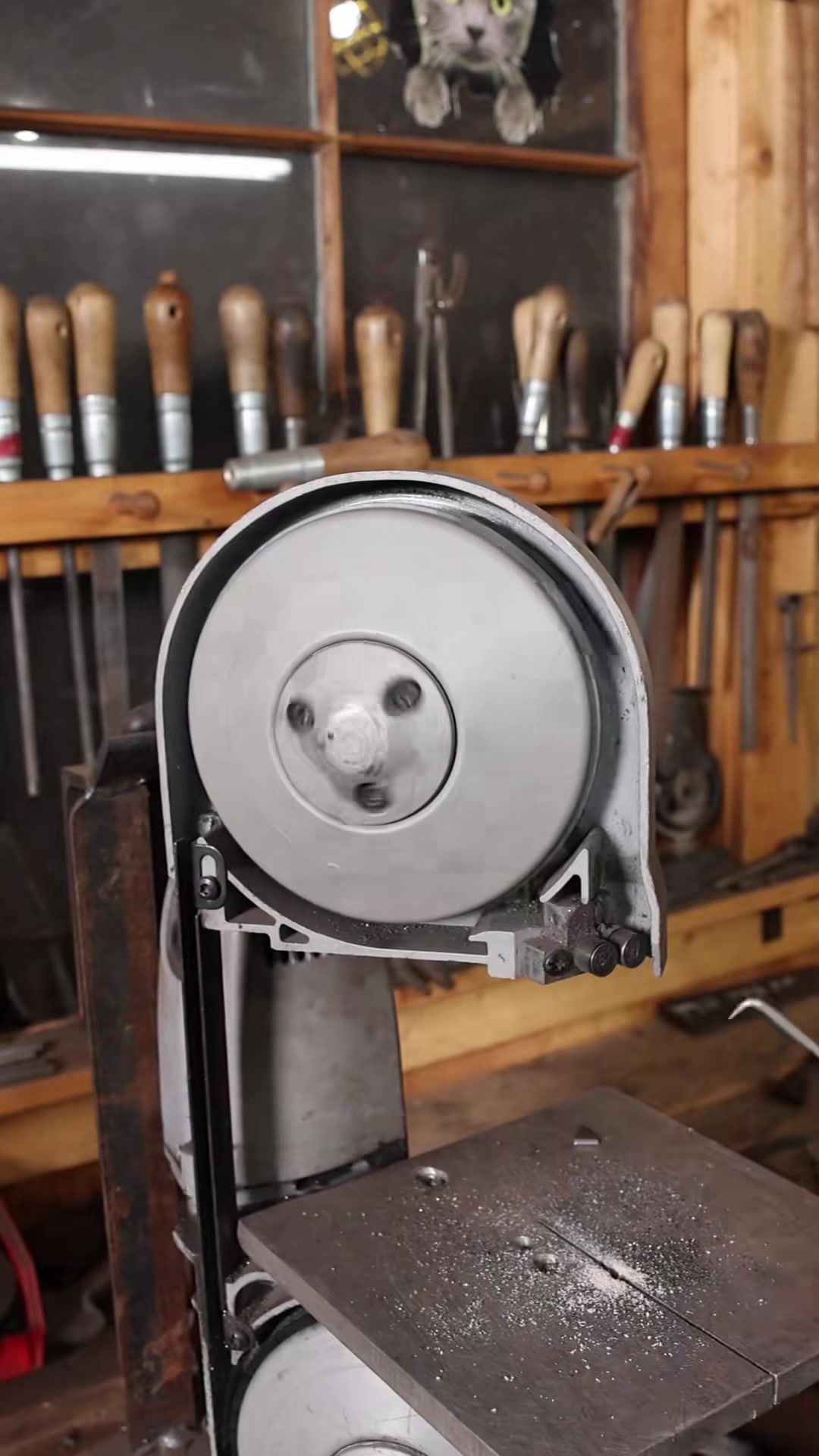 Milwaukee PortaBand tire change