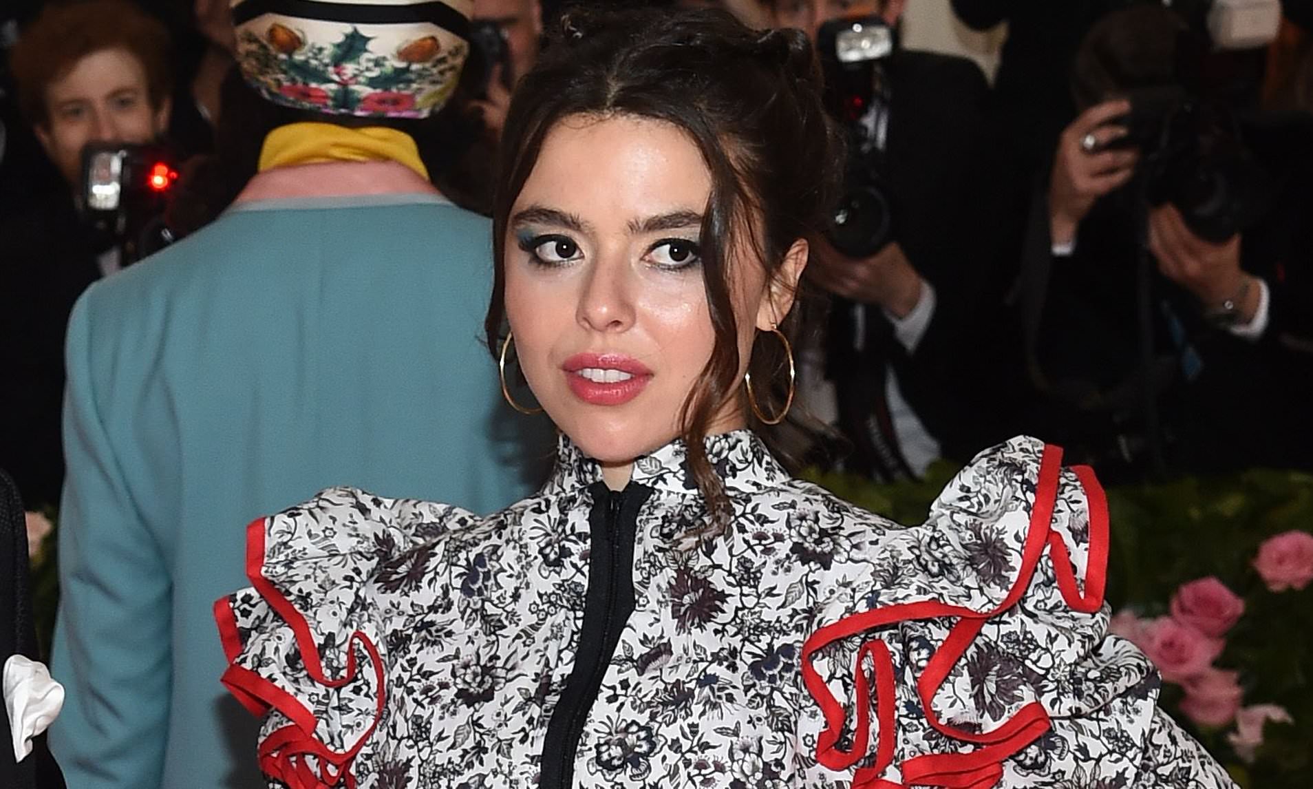 A nepo baby attended a premiere with her famous dad- but can you guess ...