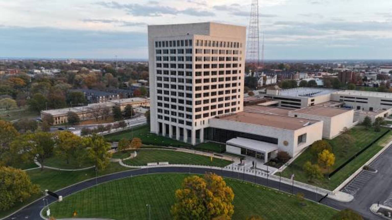 Federal funds rate should stay restrictive, KC Fed's Schmid says