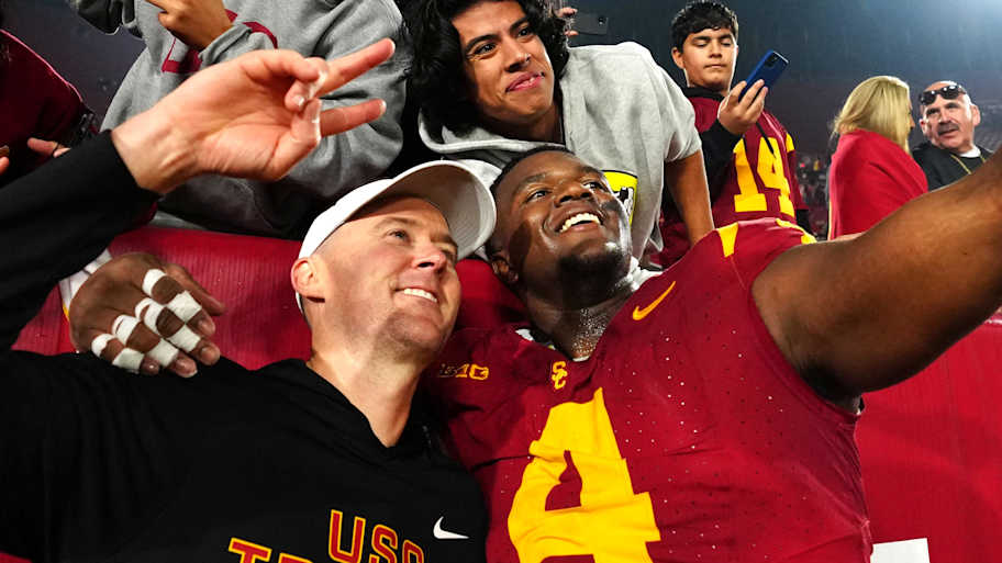 Jahkeem Stewart lives up to USC hype with big honor