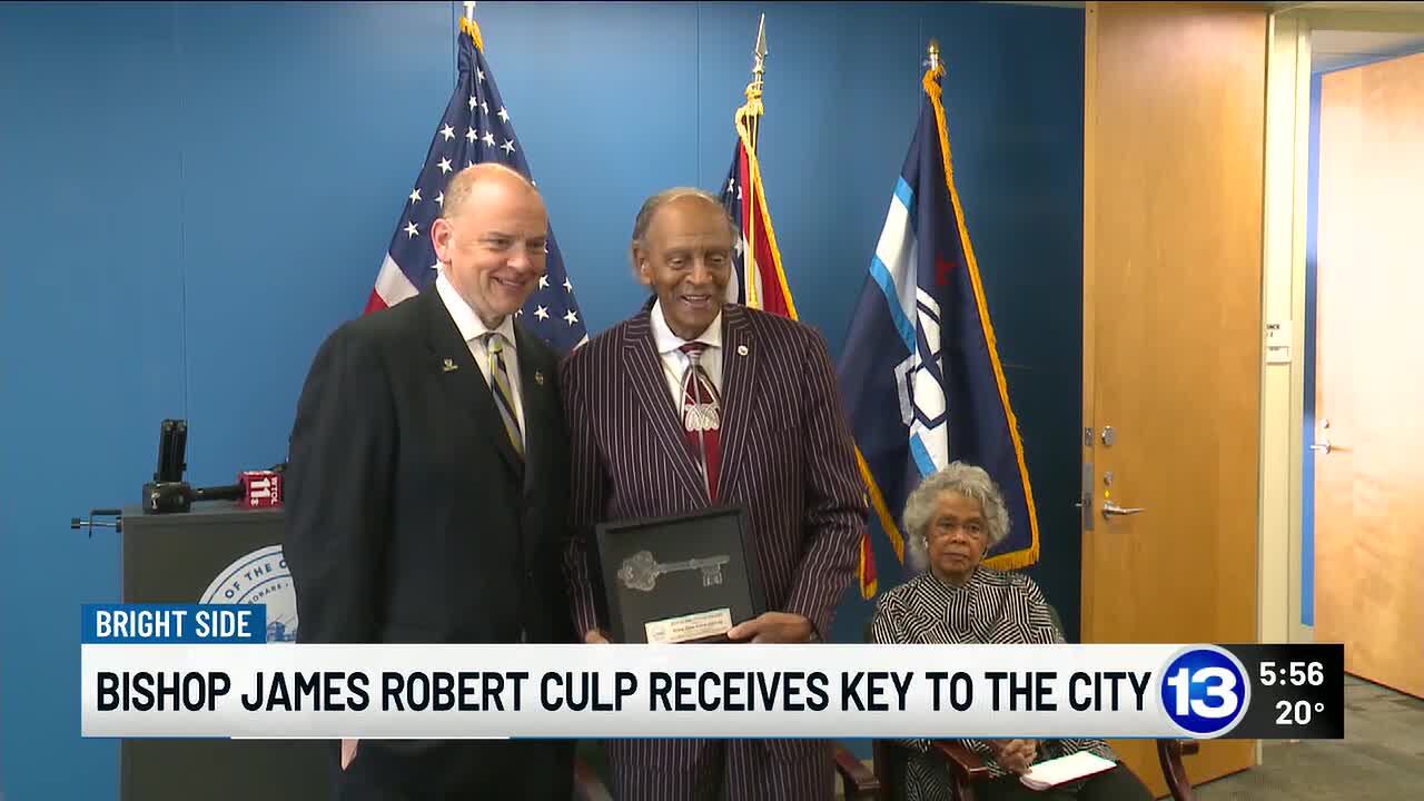 Bishop James Robert Culp receives key to the city