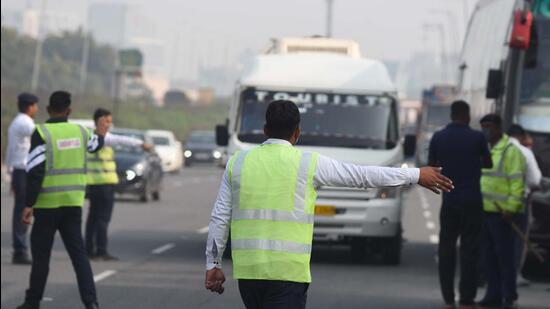 Traffic police inducts 100 more constables to ease vehicular movement