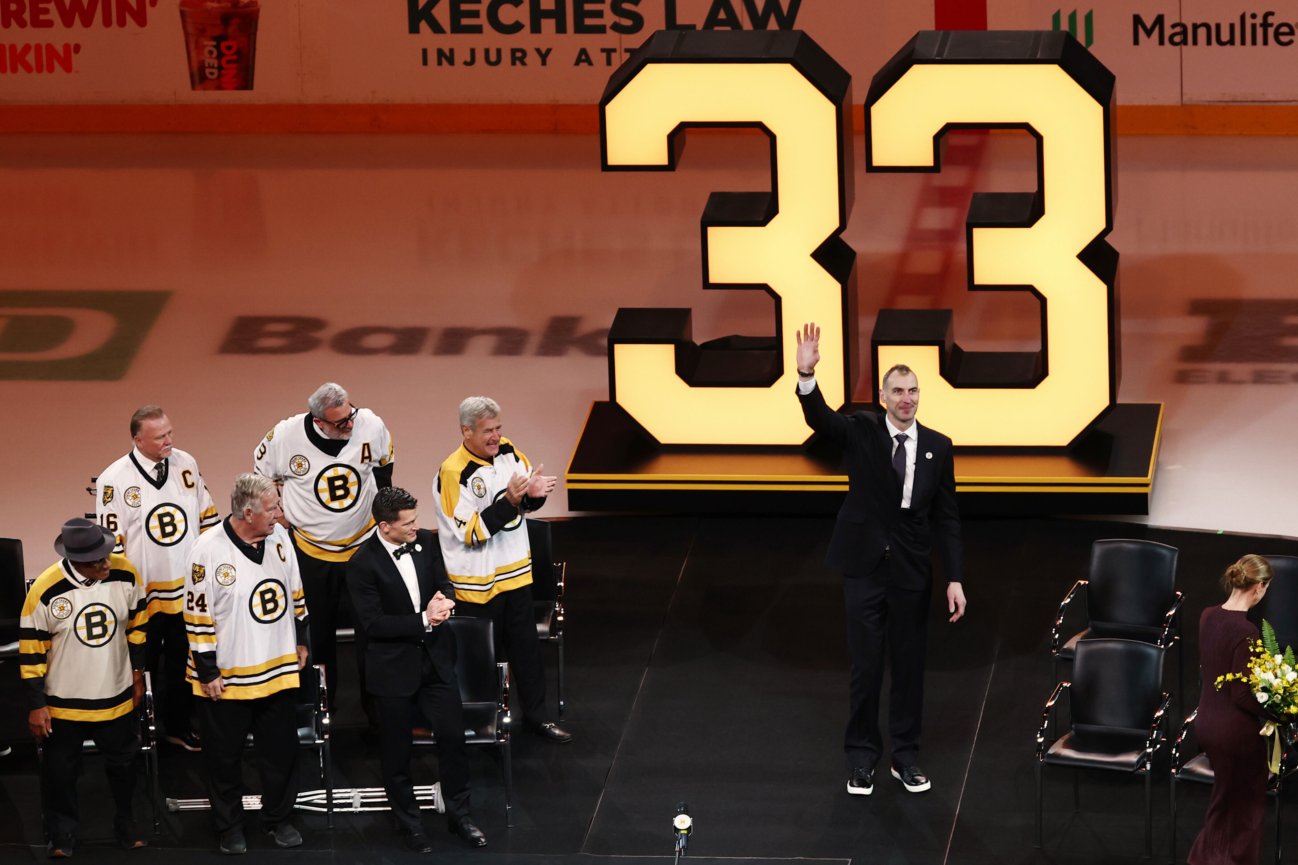 Boston Bruins retire Zdeno Chara's No. 33, honoring the giant ...