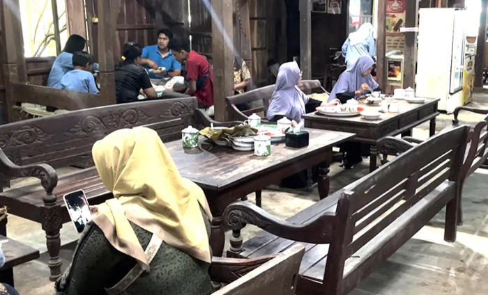 Itinerary wisata kuliner nostalgia di Pawone Simbah Batang bujet Rp 45 ribu