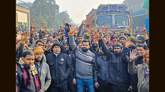 Ludhiana: Worker killed in factory mishap, labourers protest against mgmt