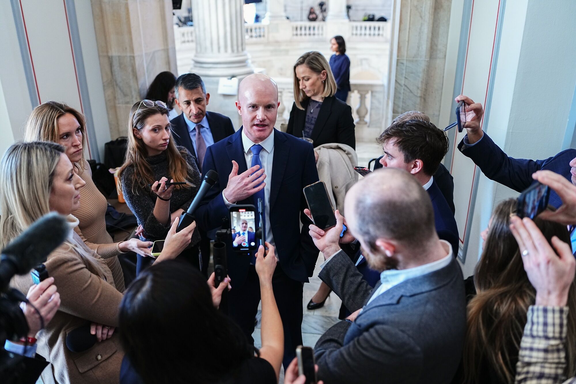 Coinbase CEO lobbies lawmakers to protect crypto rewards