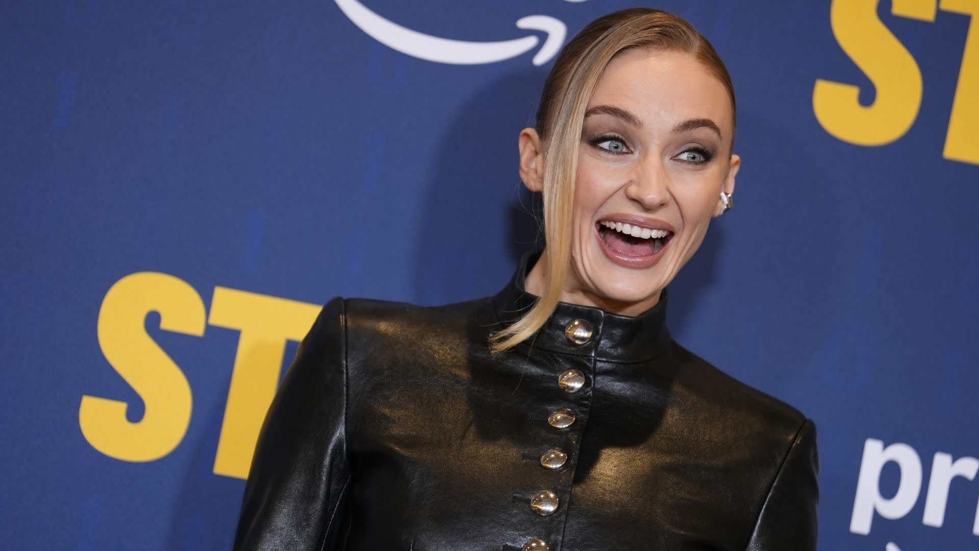 Sophie Turner appears as Lara Croft in first look at 'Tomb Raider' series