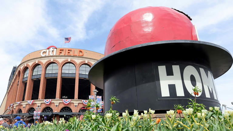Mets sign 2 players with high ceilings