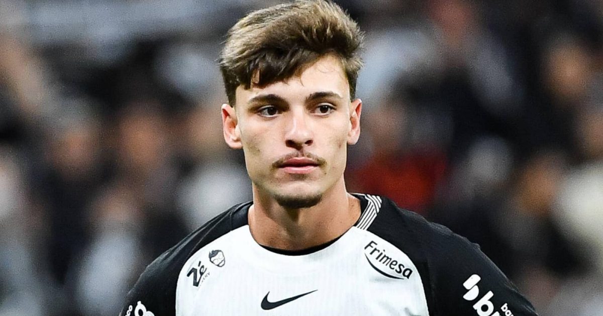 Arsenal launch move for Brazilian midfielder and may need to seal deal ...