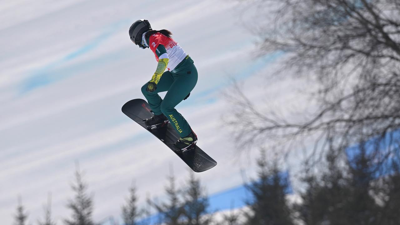 Injuries force snowboard cross star into retirement