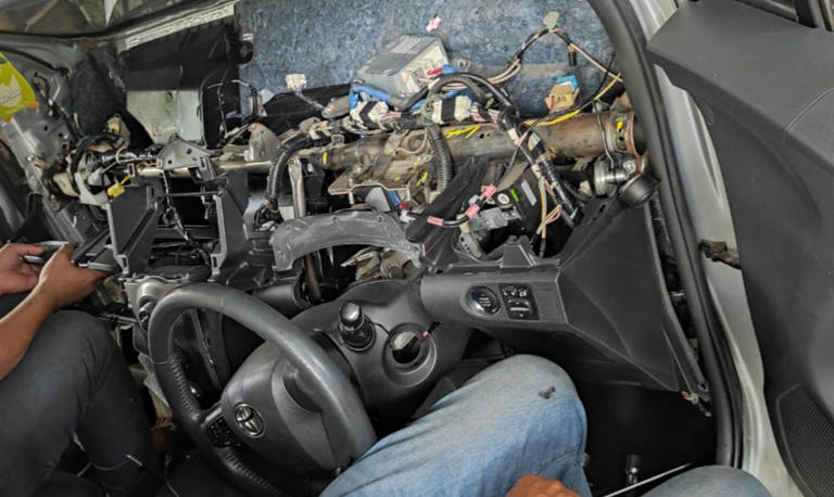 Kurang dari setengah juta, biaya cuci evaporator AC Toyota Yaris