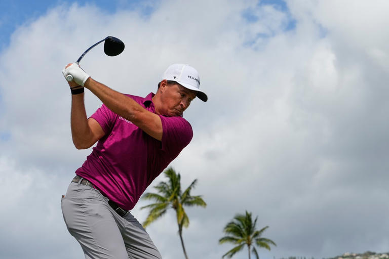 Defending champion Nick Taylor tied for Sony Open lead