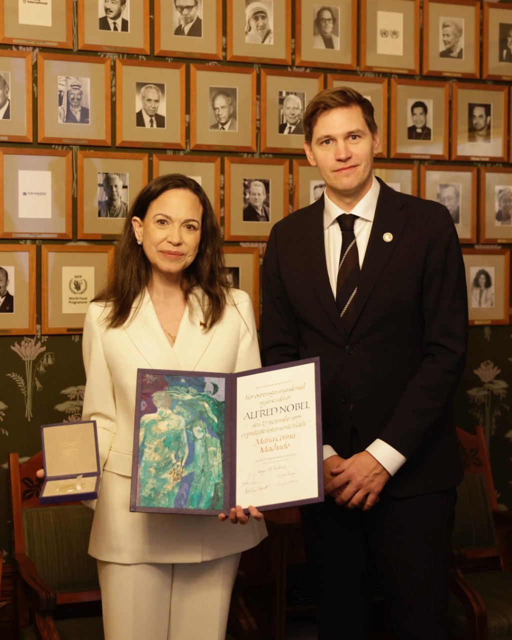 Venezuelan opposition leader María Corina Machado presented Trump her ...