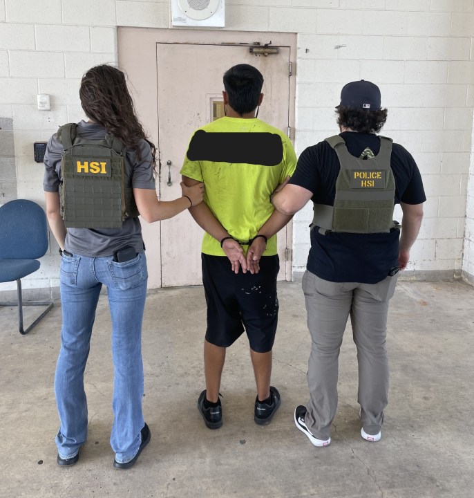 Builder’s group says ICE raiding construction sites without warrants