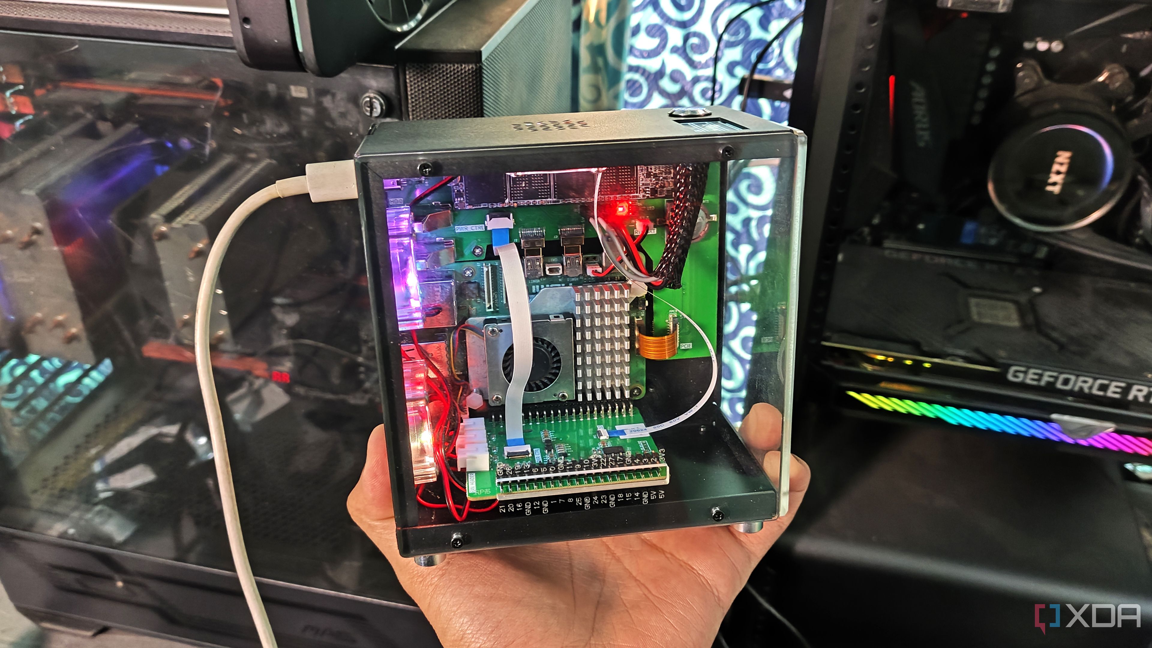 I turned my Raspberry Pi into an adorable desktop