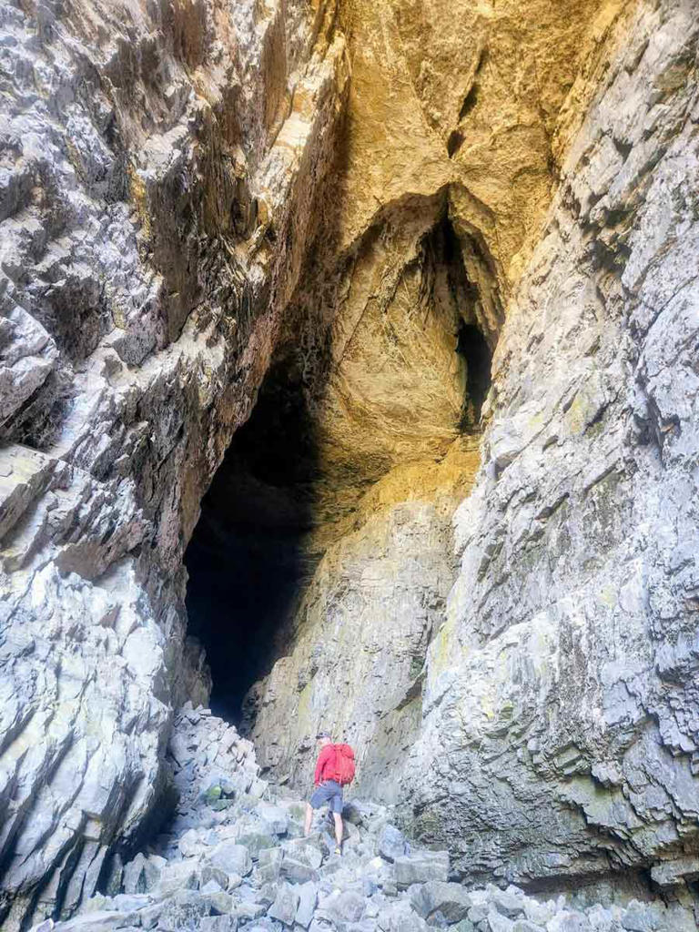 Teton County search and rescue member dies in snowmobile accident