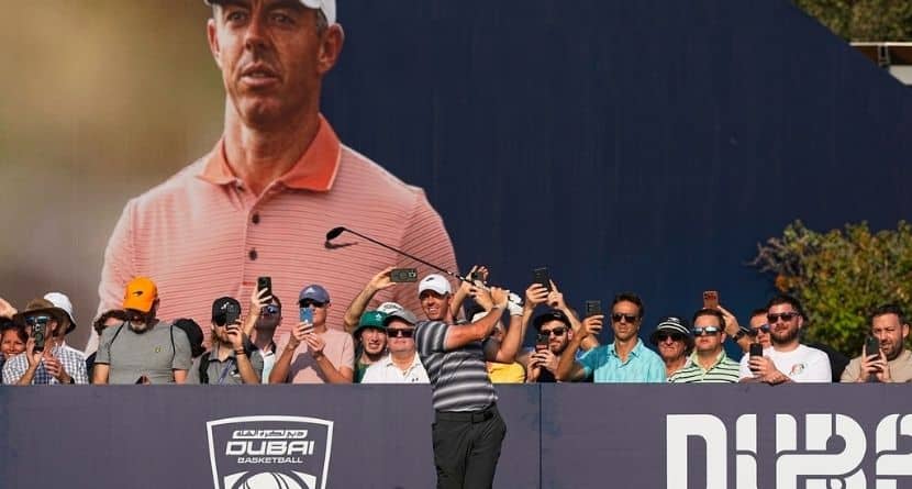 McIlroy leads by one stroke after first round at Dubai Invitational