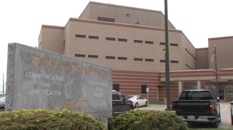 ACLU urges appeals court to revive Black Hawk County jail fees lawsuit