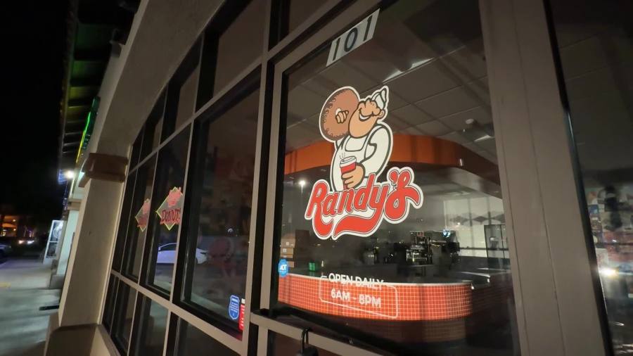 Opening date announced for Randy’s Donuts in Clovis