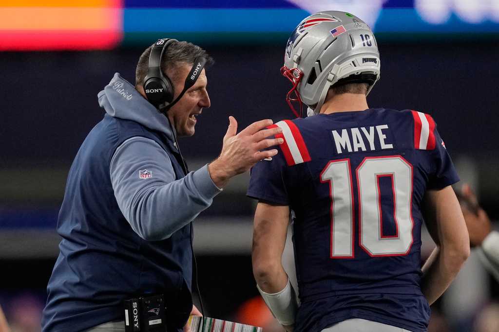 Must-have Patriots hoodie sold out everywhere except through one website