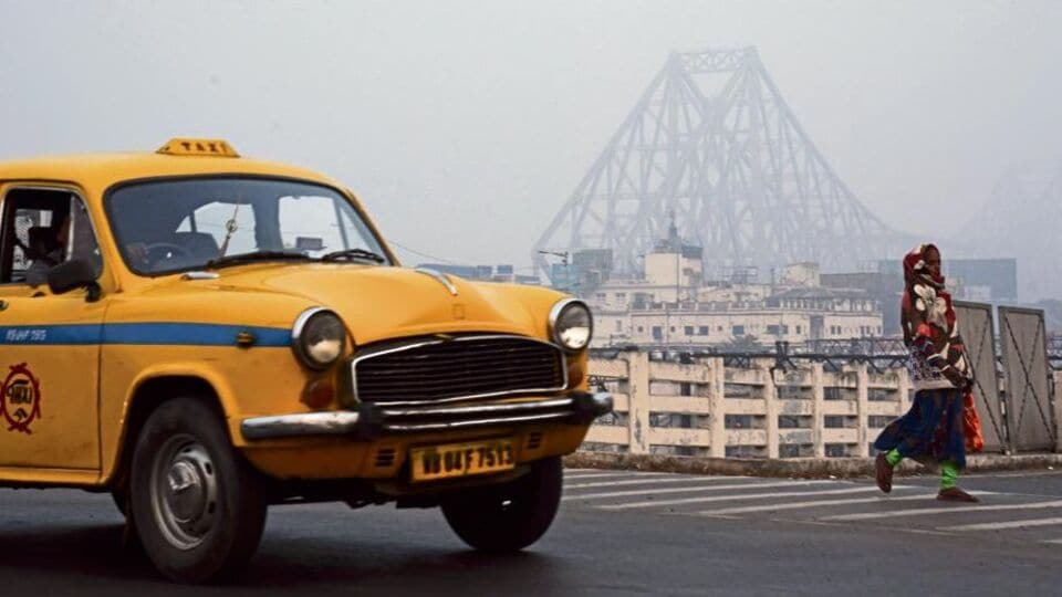 Sandip Roy: Kolkata’s winter charm is now smothered in smog