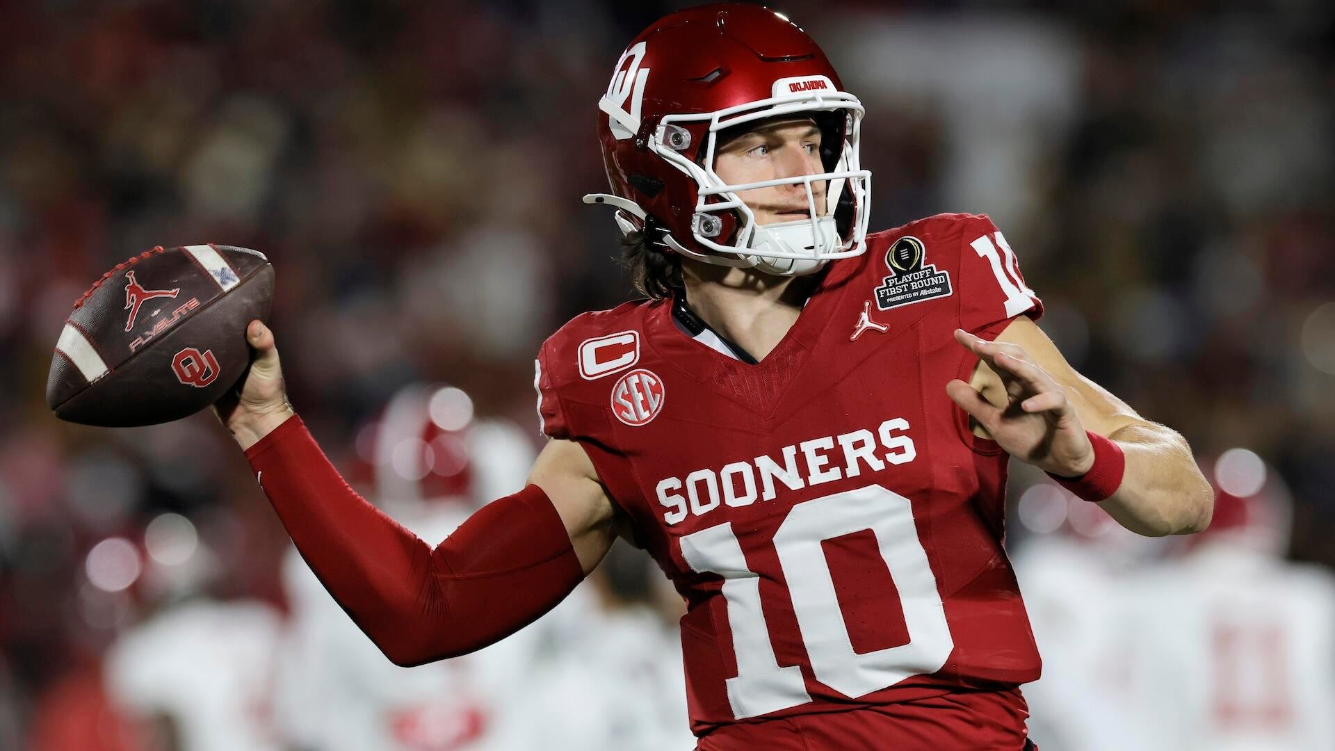 Oklahoma quarterback John Mateer to return for Sooners in 2026