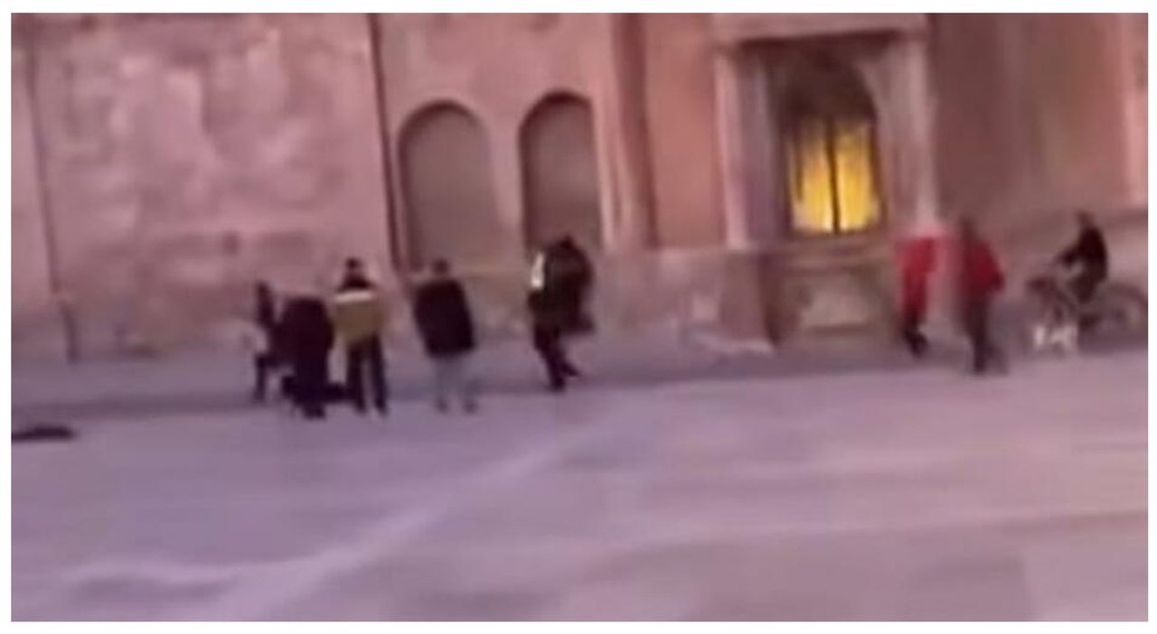 Ascoli, nuova rissa nel cuore della città. Valenti, Lorenz Cafè: «Da ...